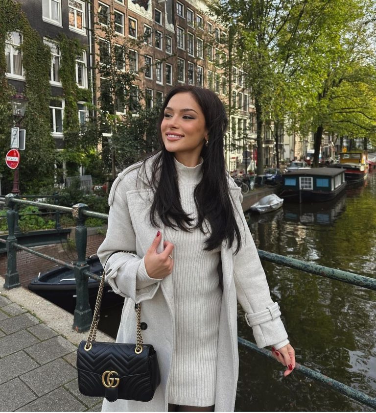 Nikada je ne biste prepoznali: Ovako je Anja Bla izgledala u detinjstvu ...