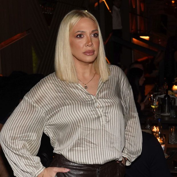 Milica Todorović po prvi put pokazala trudnički stomak IDJ TV